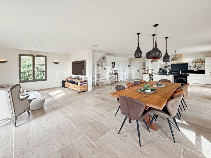 Maison à vendre - Uzès - 5 pièces - 4 chambres