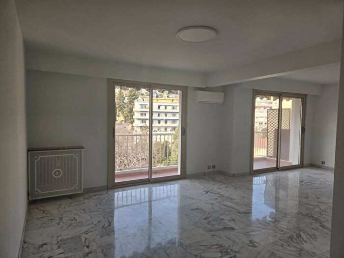 Appartement à louer - Vernier, Nice - 4 pièces - 3 chambres