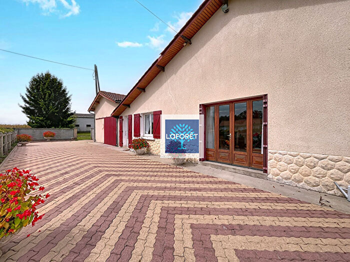 Maison à vendre - Montlieu-la-Garde - 5 pièces - 3 chambres