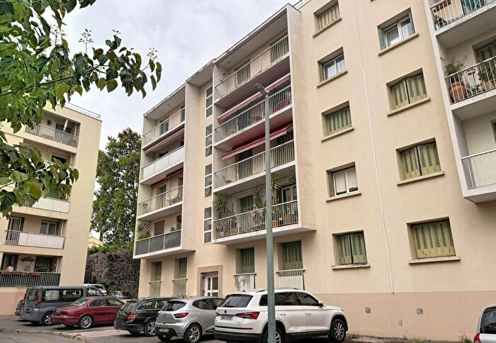 Appartement 3 pièces à vendre - Aix-en-Provence, Saint-Donat, Les Platanes
