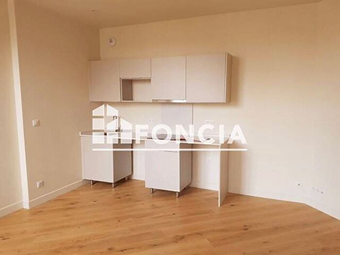 Appartement à louer - Hyper Centre-Vieille Ville, Saint-Étienne - 2 pièces - 1 chambre