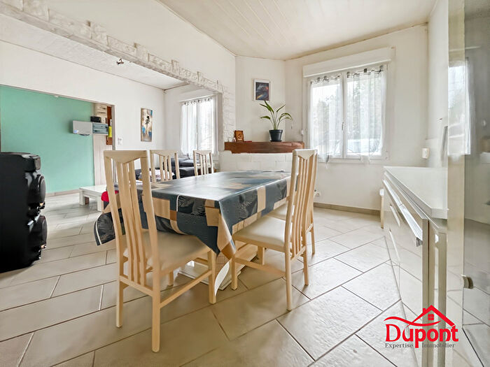 Maison à vendre - SaintQuentin - 5 pièces - 3 chambres