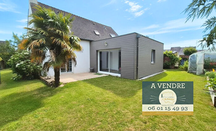 Maison 9 pièces à Saint-Yvi, à vendre