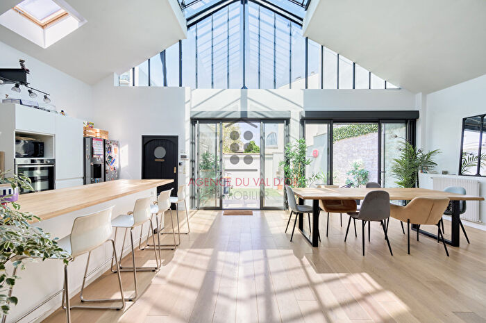 Maison à vendre - Suresnes, Liberté - 8 pièces - 6 chambres