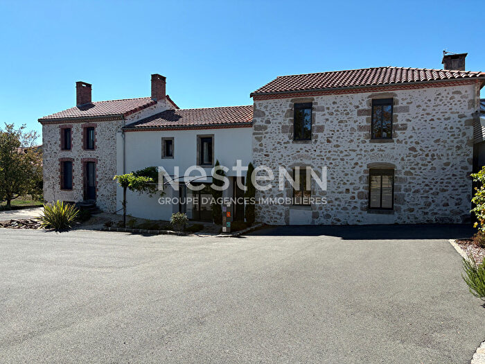 Maison 16 pièces à Bressuire, Breuil-Chaussée, à vendre