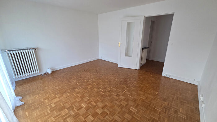 Boissy-Saint-Léger, Savreau, Gare : Appartement 3 pièces à vendre