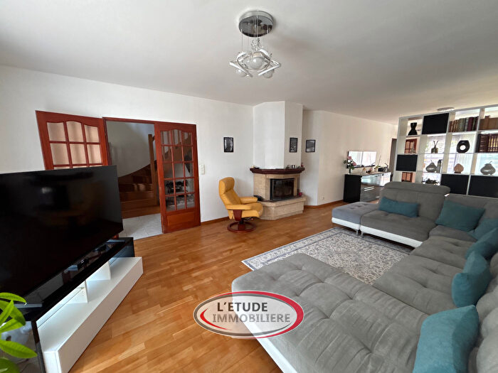 Maison 8 pièces à Nantes, à vendre