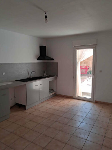 Appartement à louer - Meynes - 2 pièces - 1 chambre