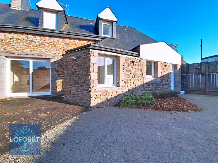Maison à vendre - Louvigné-du-Désert - 5 pièces - 3 chambres