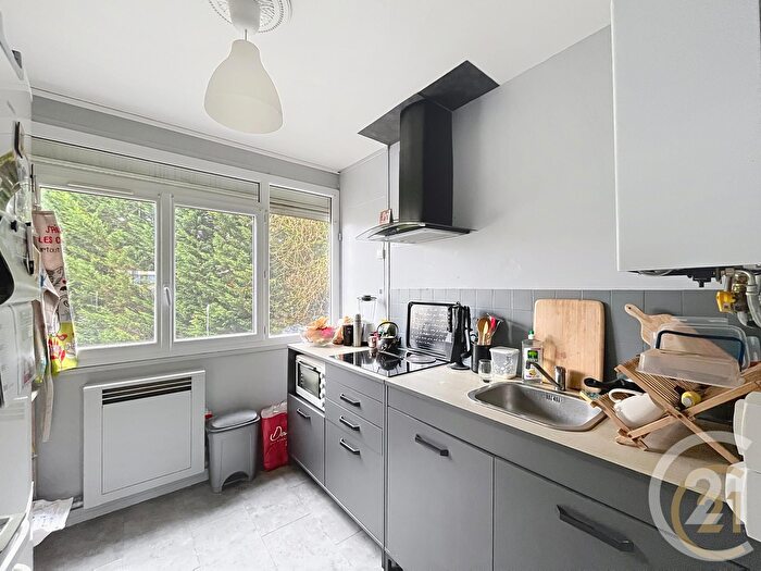 Appartement à louer - Déville-lès-Rouen - 3 pièces - 2 chambres