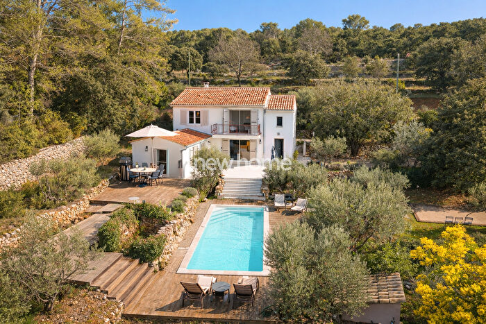 Maison à vendre - Lorgues - 5 pièces - 4 chambres