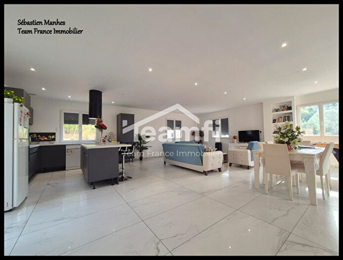 Maison à vendre - Thiers - 4 pièces - 3 chambres