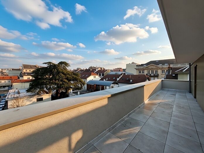 Appartement à vendre - Annemasse, Centre-ville - 4 pièces - 3 chambres