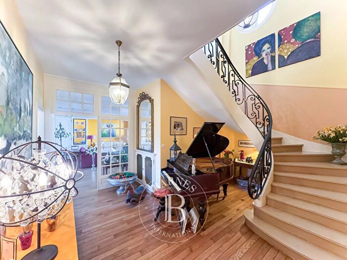 Appartement à vendre - Chambéry, Laurier - 8 pièces - 4 chambres