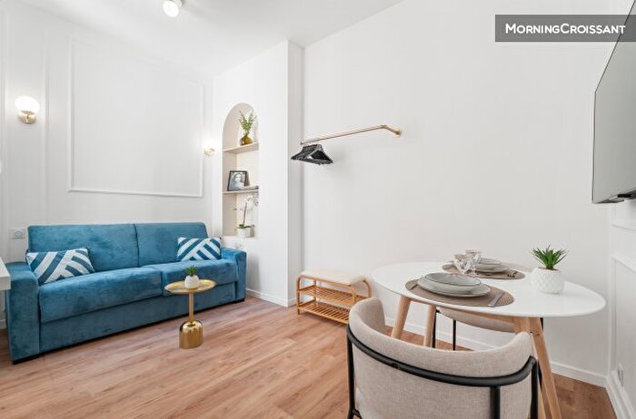 Appartement à louer - Cannes, Prado, République - 1 pièce