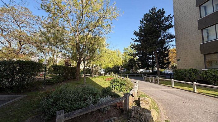 Réveil Matin, Houilles : Appartement 3 pièces à louer