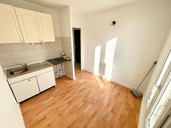 Appartement à louer - Cité Pierre et Marie Curie, Ivry-sur-Seine - 2 pièces - 1 chambre