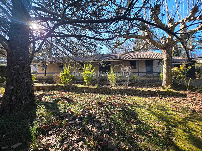 Maison à vendre - Gréoux-les-Bains - 5 pièces - 4 chambres