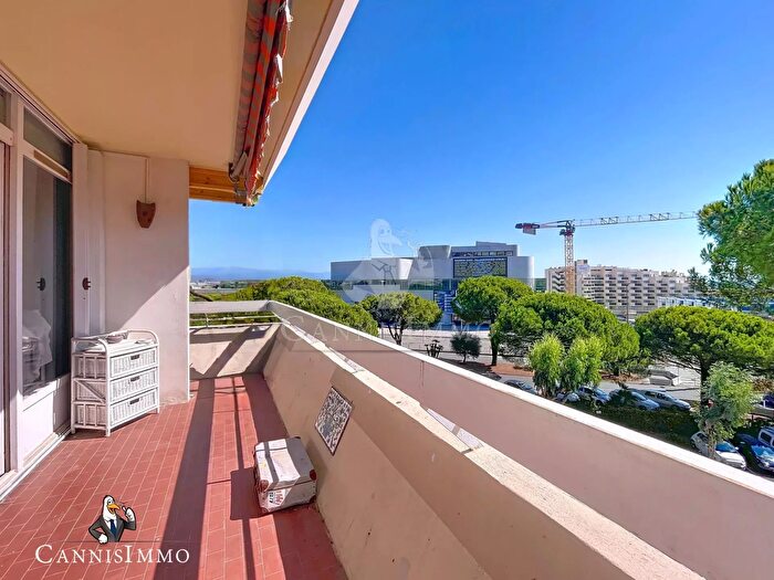 Appartement à vendre - Antibes, Rastines, Super Antibes, Laval, La Fontonne - 4 pièces - 3 chambres