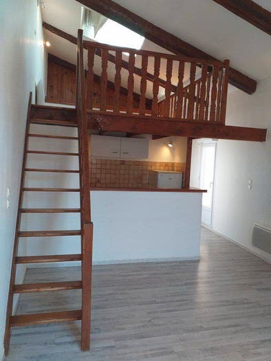 Appartement 3 pièces à Villeveyrac, à louer
