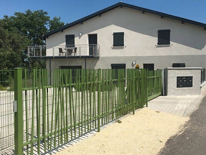 Appartement à louer - Chonas-lAmballan - 4 pièces - 3 chambres