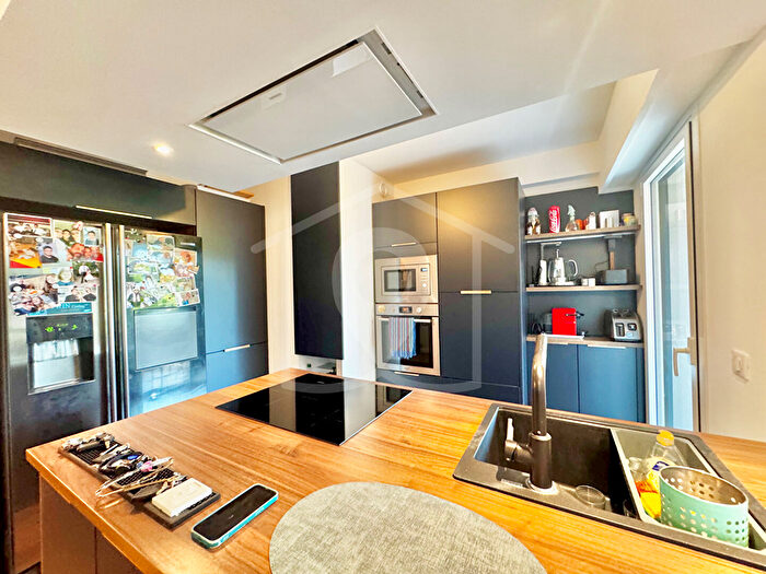 Appartement à vendre - Vallauris, Centre-ville - 3 pièces - 2 chambres