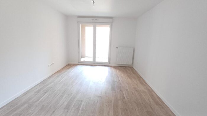 Appartement à louer - Bobigny, Centre-ville - 3 pièces - 2 chambres