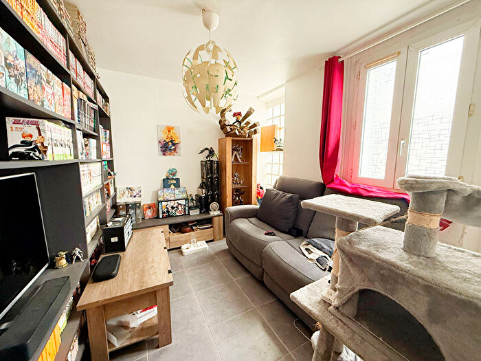 Appartement à vendre - Nanterre, Centre-ville - 3 pièces - 2 chambres