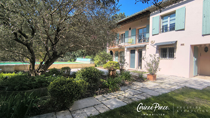 Maison à vendre - Nîmes - 7 pièces - 5 chambres