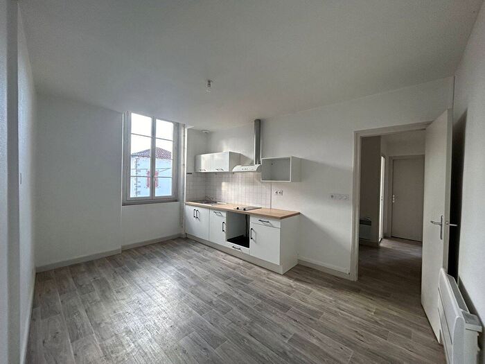 Saint-Palais : Appartement 3 pièces à louer