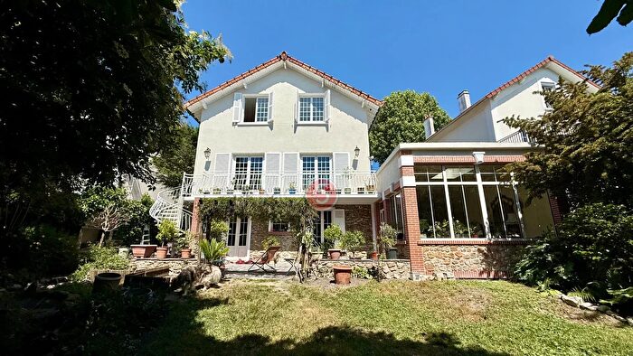 Maison à vendre - Le Raincy, Gare - 10 pièces - 5 chambres