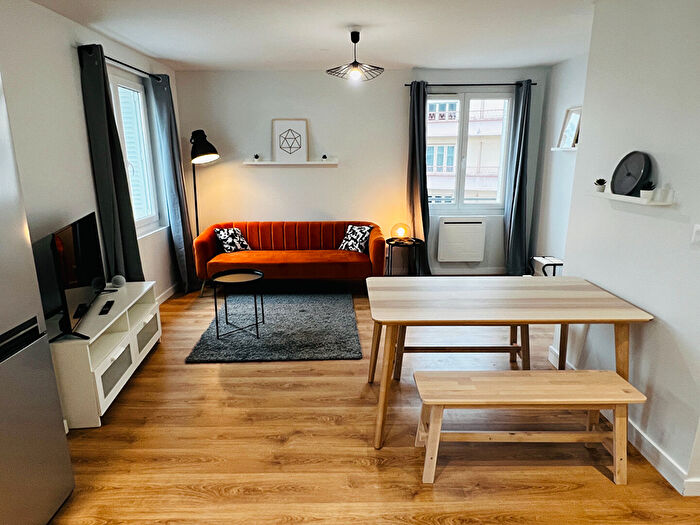 Appartement 4 pièces à Villeurbanne, Croix Luizet, à louer