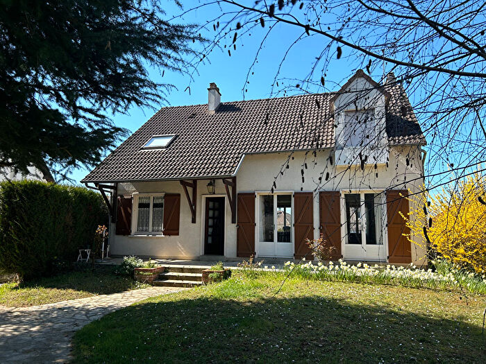 Maison à vendre - Morigny-Champigny - 7 pièces - 5 chambres
