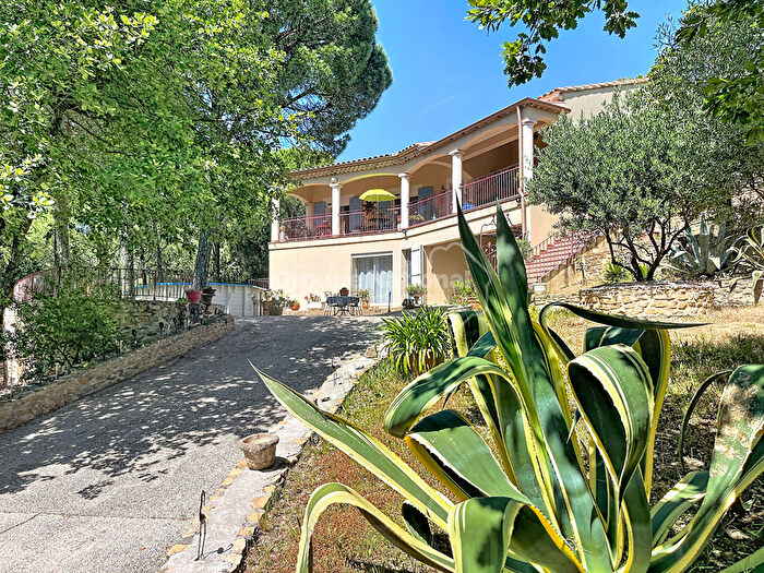Maison 8 pièces à Rochegude, à vendre