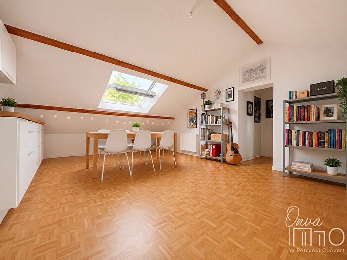 Appartement 3 pièces à Bron, Eglise, à vendre