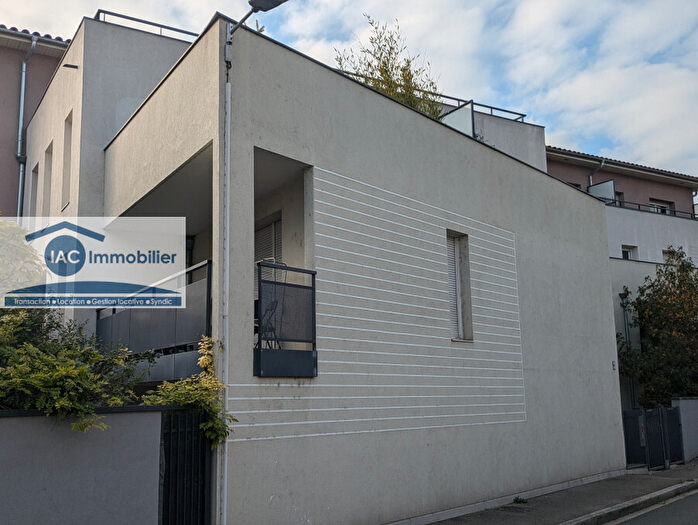 Appartement à vendre - Pierre-Bénite - 2 pièces - 1 chambre