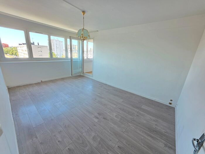 Ris-Orangis, Ferme du Temple : Appartement 3 pièces à vendre