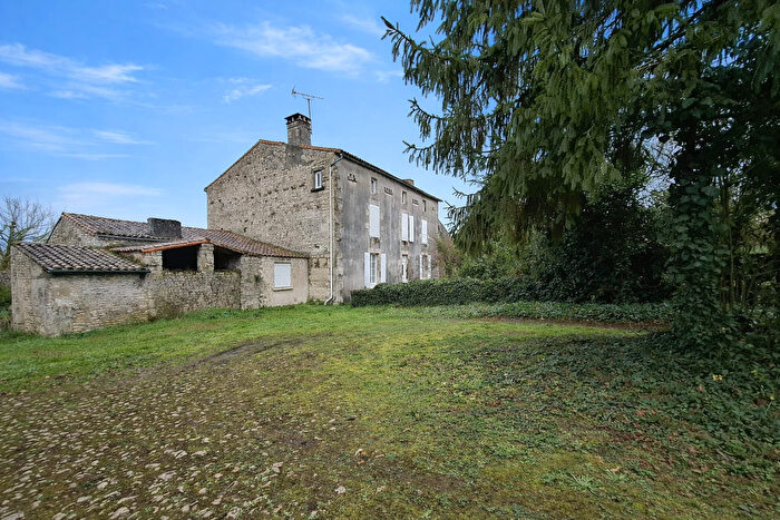 Maison à vendre - La Crèche - 6 pièces - 4 chambres