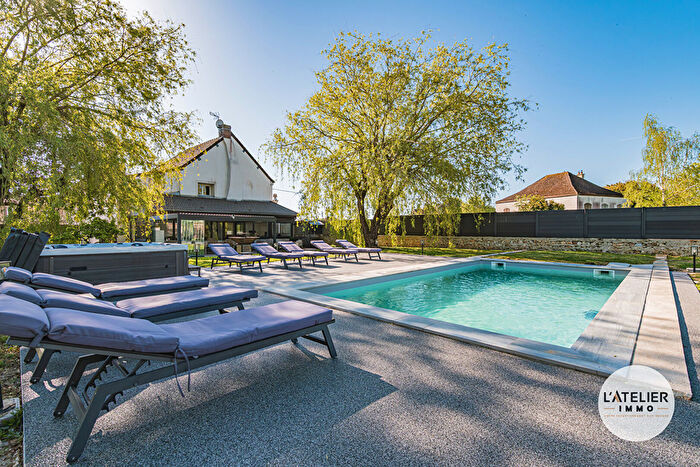 Maison 8 pièces à Champaubert, à vendre