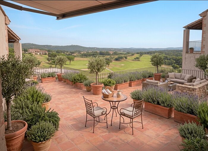 Maison 4 pièces à Châteauneuf-Grasse, à vendre
