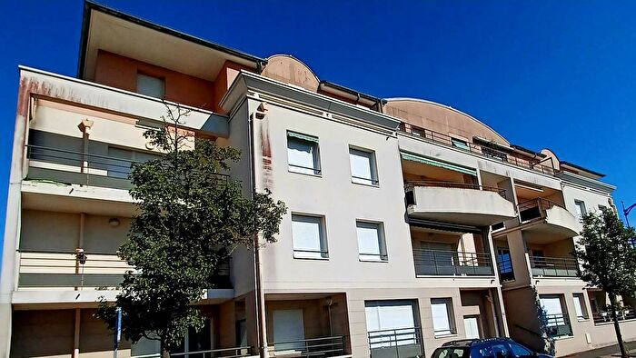 Appartement à louer - Clos de la Grande Salle, Fleury-les-Aubrais - 2 pièces - 1 chambre