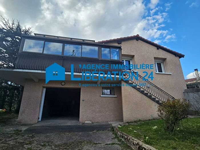 Maison à louer - Izieux-La Varizelle-La Chabure-Le Creux, Saint-Chamond - 4 pièces - 3 chambres