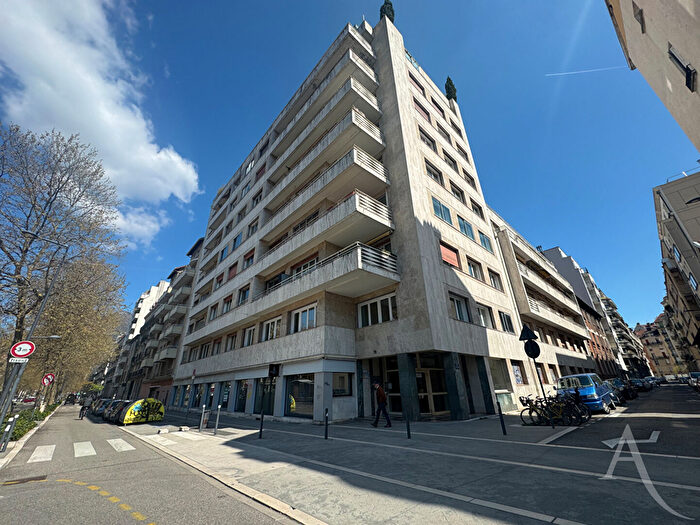 Appartement à vendre - Grenoble, Championnet - 3 pièces - 2 chambres