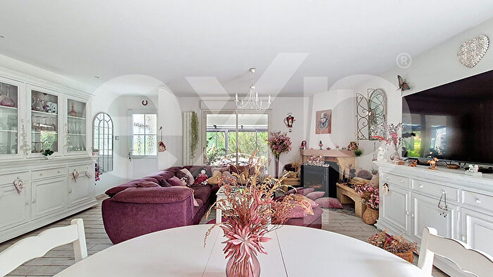 Maison à vendre - Eysines, Le Bourg - 5 pièces - 3 chambres