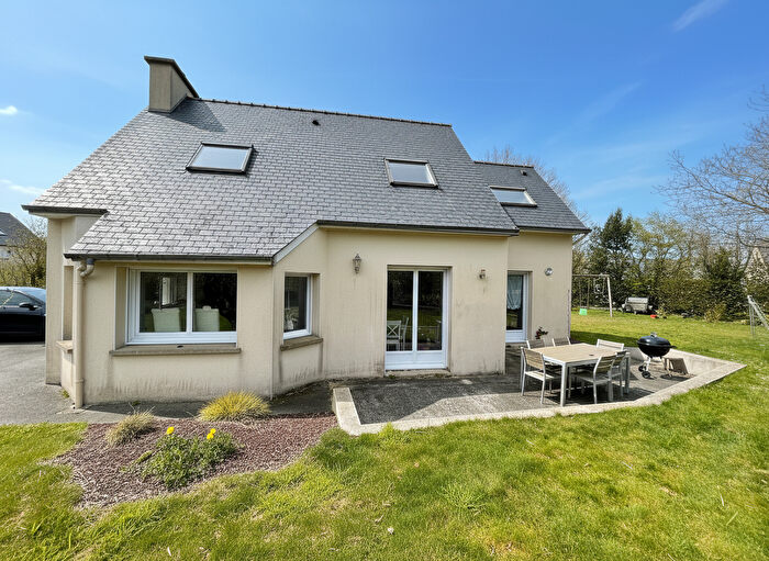 Plouvien : Maison 7 pièces à louer