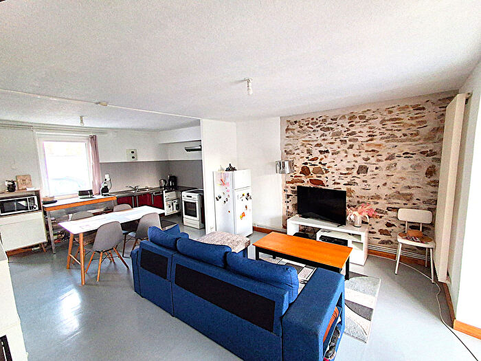 Maison à vendre - Saint-Gildas-des-Bois - 6 pièces - 4 chambres