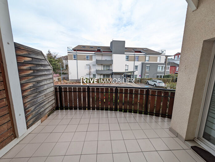 Appartement à louer - Thonon-les-Bains, Est - 4 pièces - 3 chambres