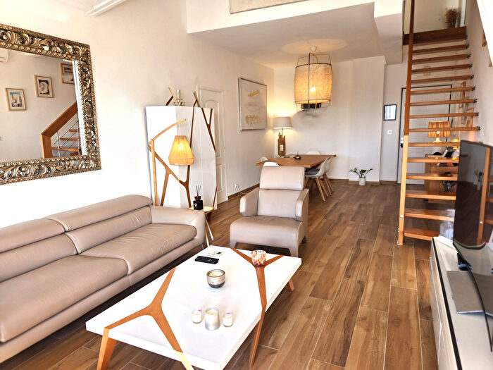 Appartement 4 pièces à Saint-Denis, Centre-ville, à louer