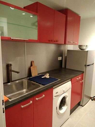 La Ville-du-Bois - Appartement 1 pièce à louer