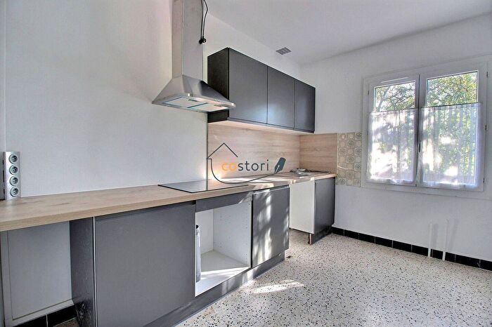 Maison à louer - Trans-en-Provence - 5 pièces - 4 chambres